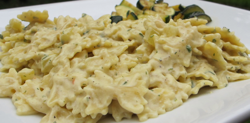Alfredo Pasta (Vegan Friendly) – Gazing In